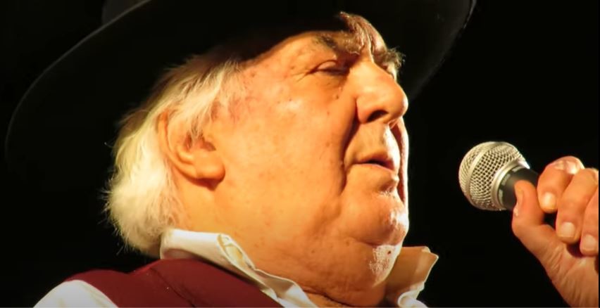 QUEM SÃO OS NOSSOS CANTADORES AO DESAFIO? - ARMANDO MARINHO – O CANTADOR DE PONTE DA BARCA ...